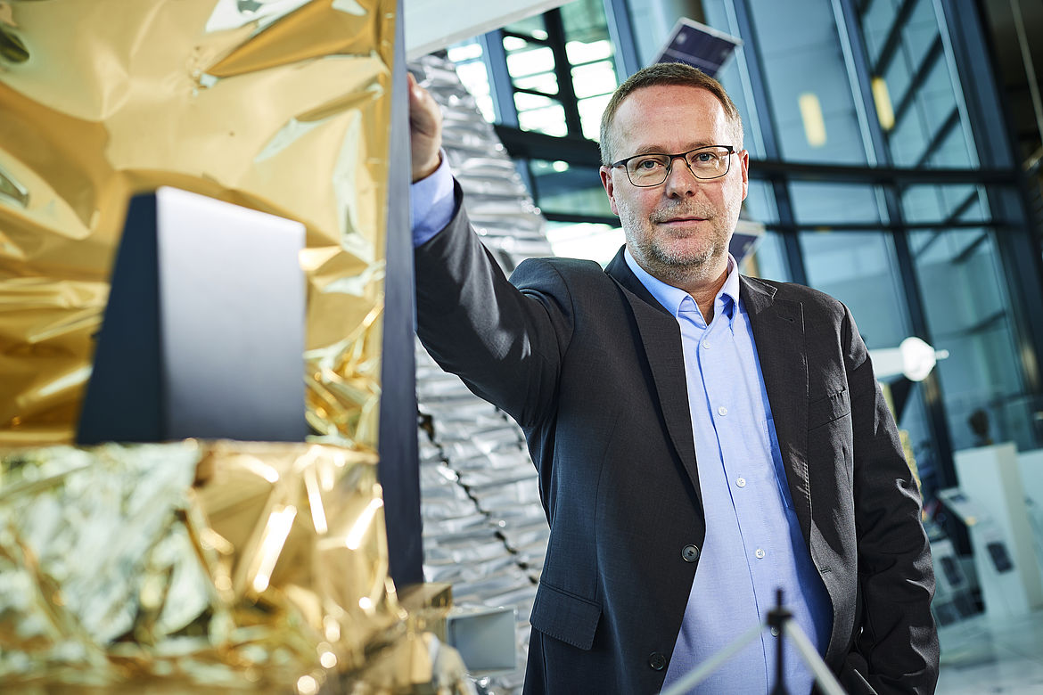 Become a space pioneer by joining European space company OHB